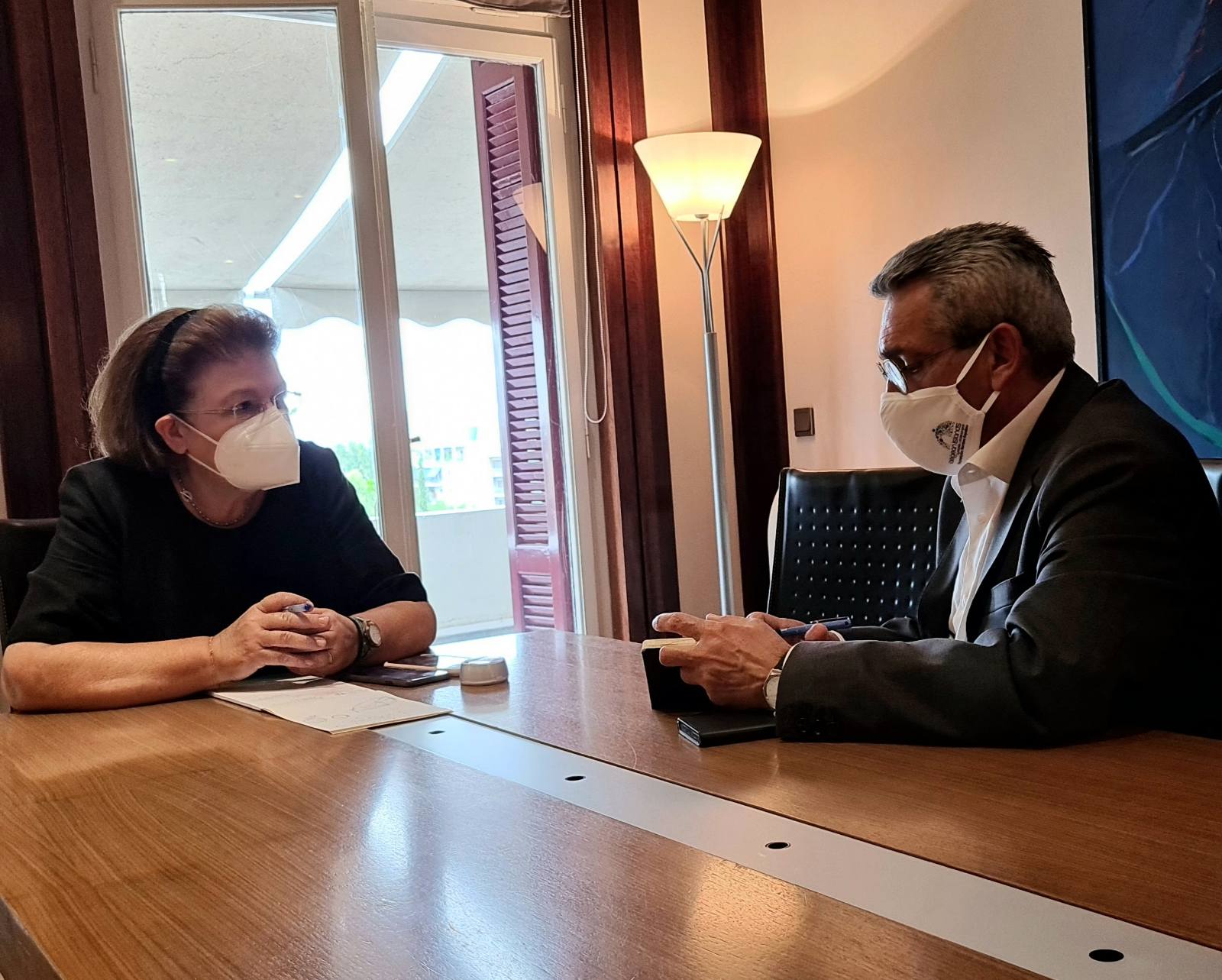 ΣΥΝΕΡΓΑΣΙΑ ΤΟΥ ΠΕΡΙΦΕΡΕΙΑΡΧΗ ΜΕ ΤΗ ΛΙΝΑ ΜΕΝΔΩΝΗ - Radio Proto 91.5 fm