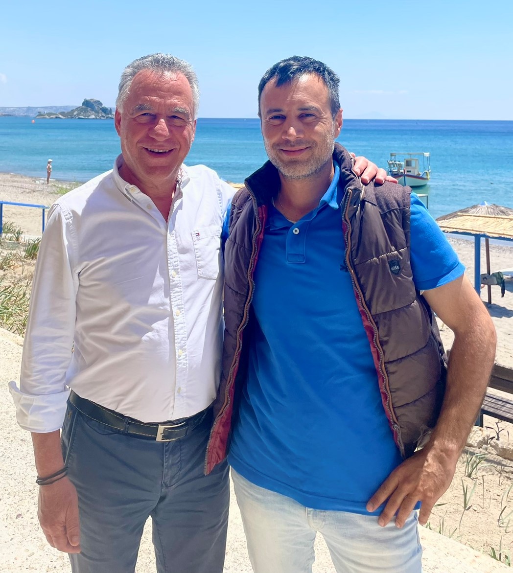 Δύναμη Αλλαγής: “ ΦΤΑΝΕΙ ΠΙΑ. Η ΚΕΦΑΛΟΣ ΕΧΑΣΕ ΤΕΣΣΕΡΑ ΧΡΟΝΙΑ, ΜΕ ΤΗΝ ...