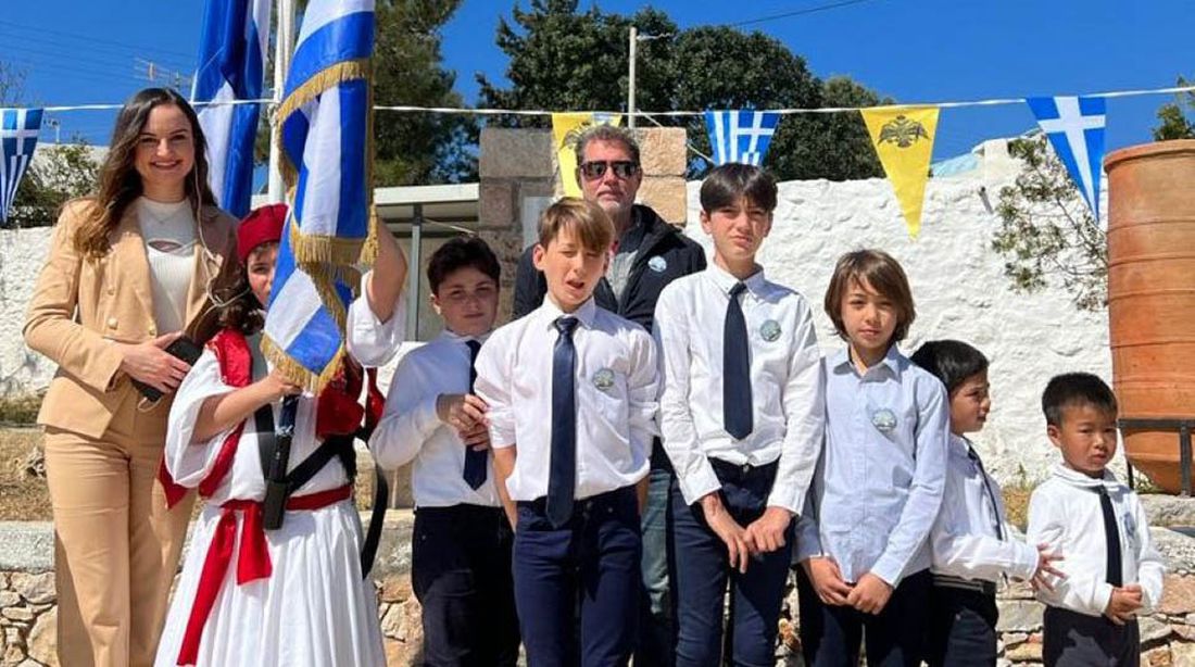 Μετά τους Αρκιούς το Δημοτικό Σχολείο Βούλας θα παρελάσει στο Αγαθονήσι ...